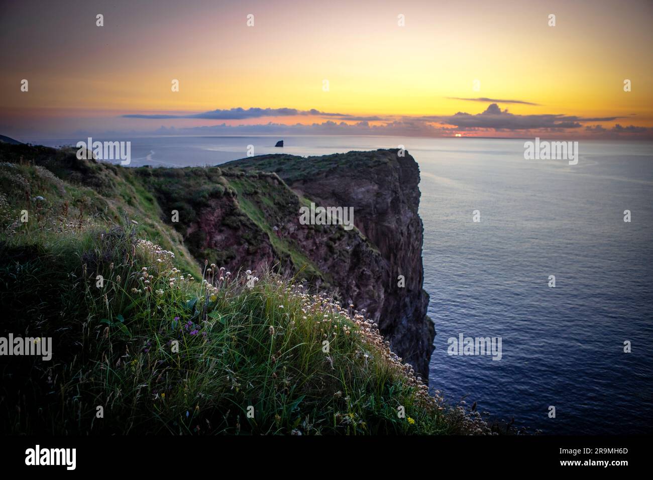 Sunset on the South West Coast Path between St Agnes and Perranporth ...