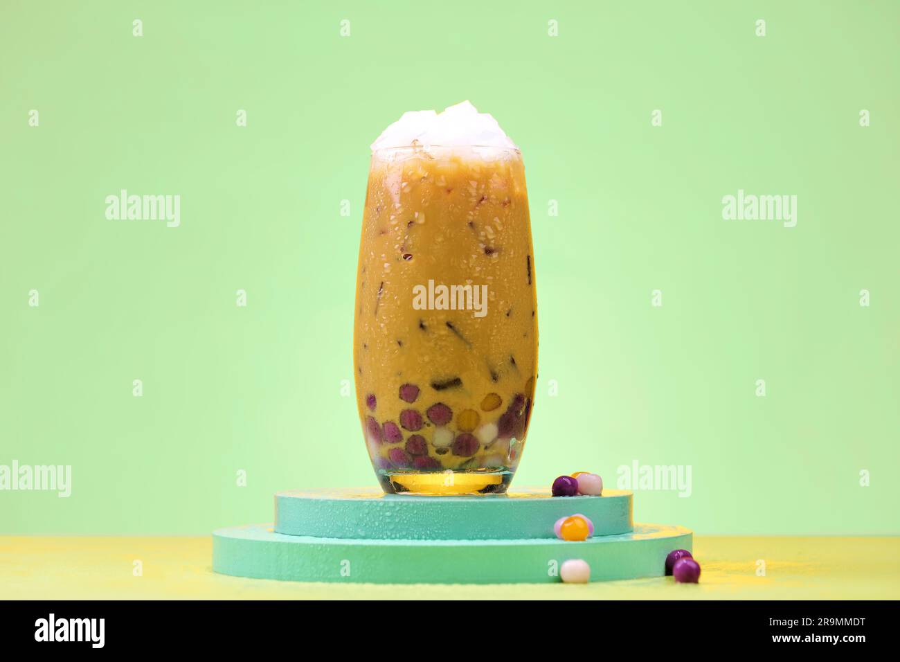 Amazing Thai iced tea 'Cha Yen' is a Thai cold drink made from tea ...