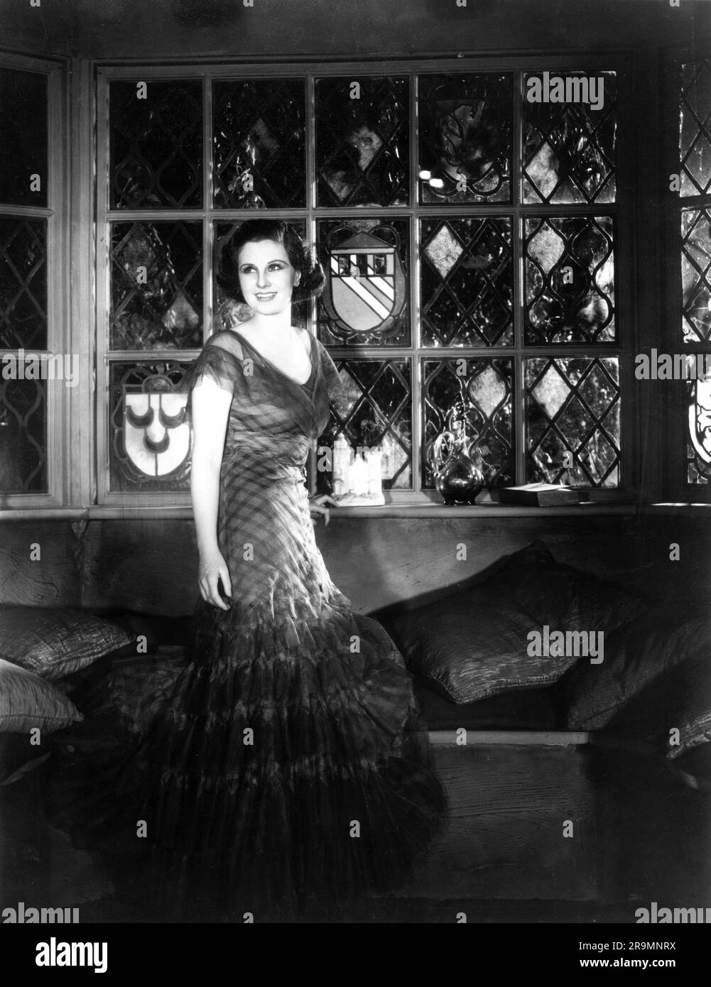 BELLE CHRYSTALL Portrait in THE FRIGHTENED LADY 1932 director T. HAYES ...