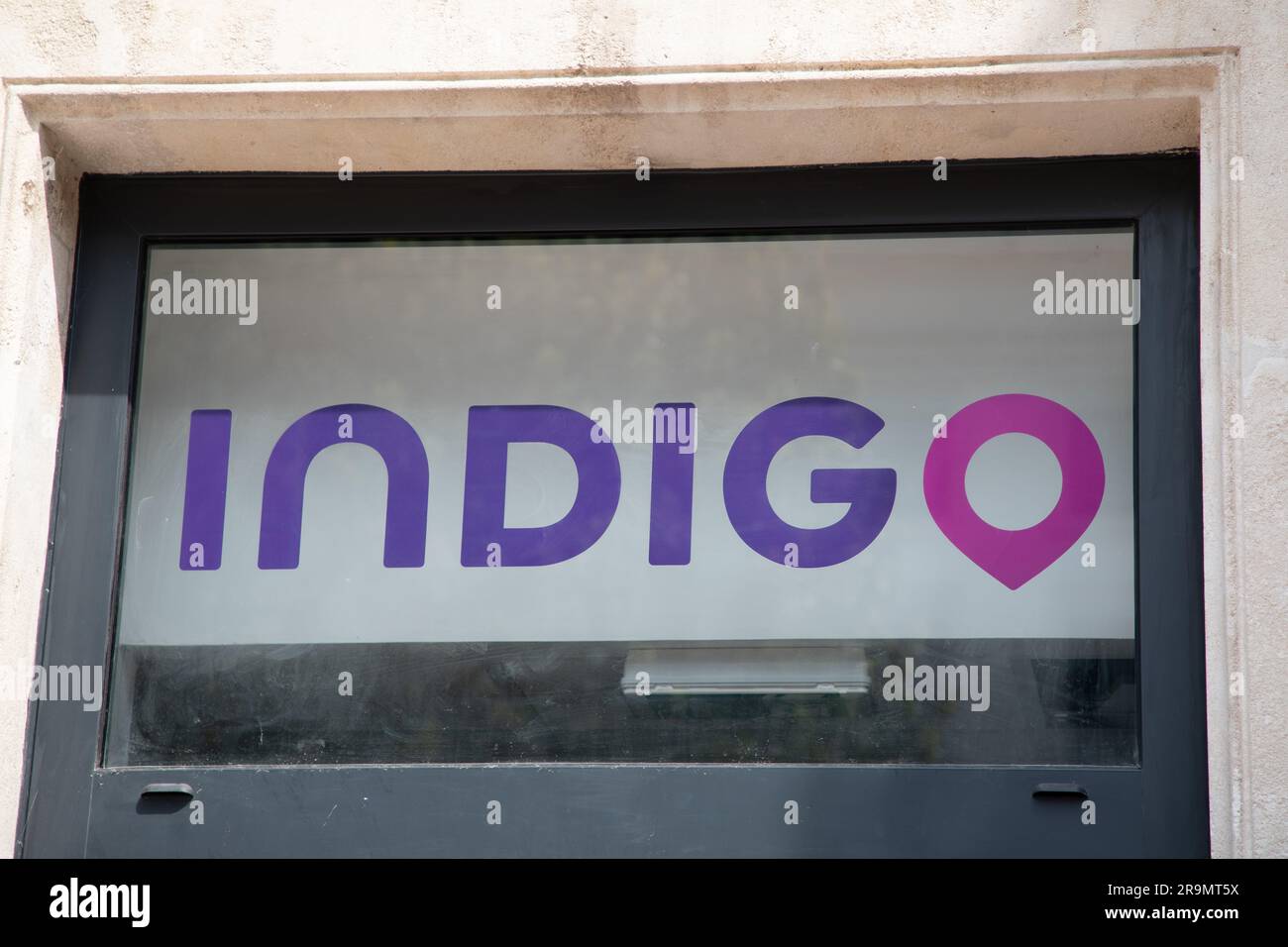Bordeaux , Aquitaine France - 06 21 2023 : Indigo logo brand and text ...