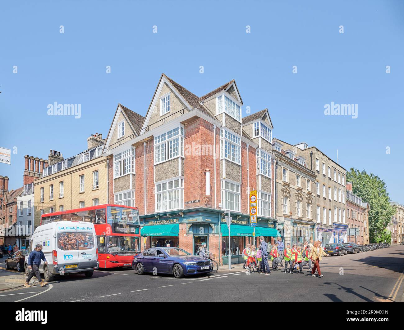 Cross corner group hi-res stock photography and images - Alamy