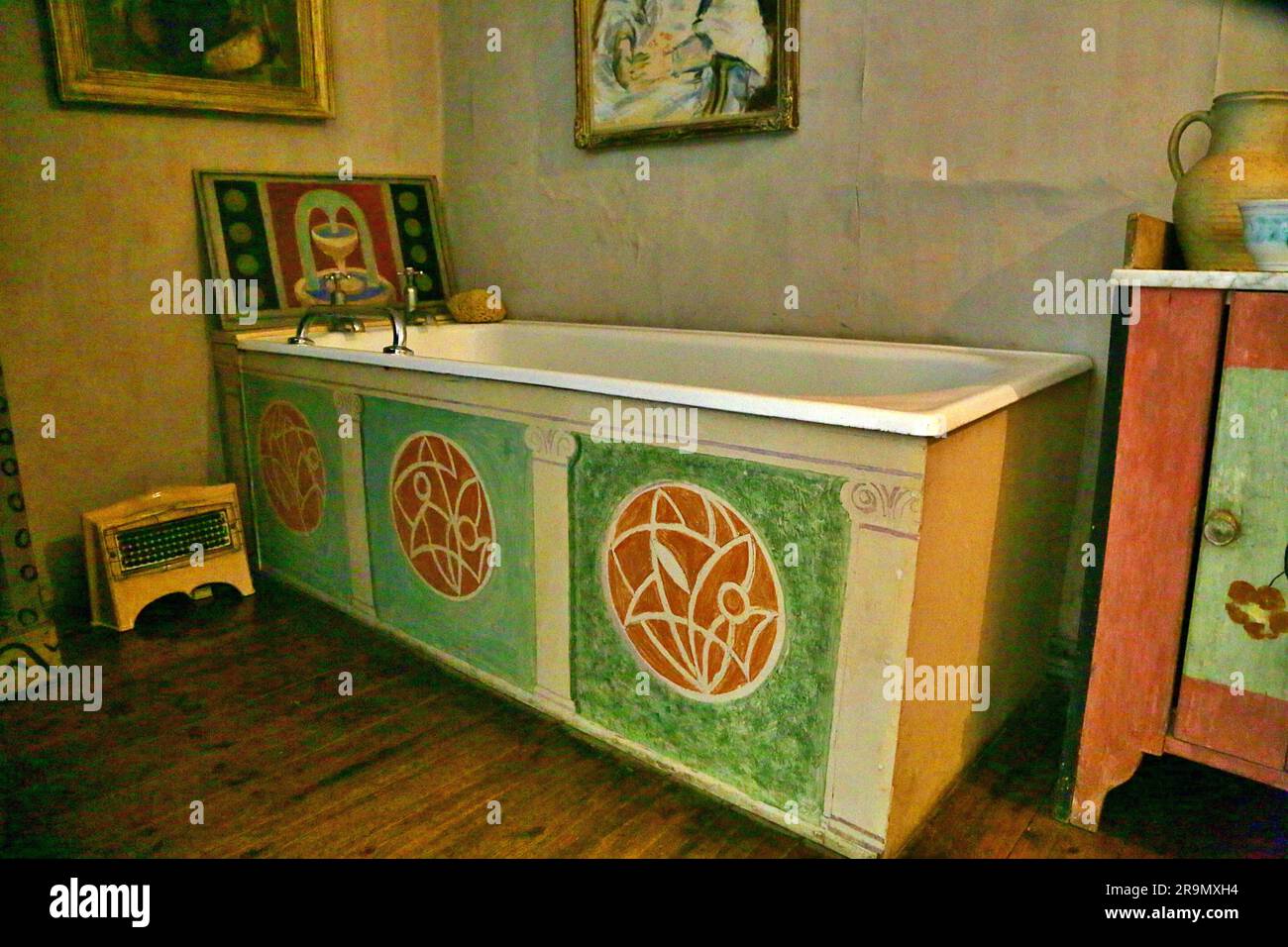 Charleston Farmhouse, West Firle, Lewes, Sussex, UK , Bloomsbury Group ...