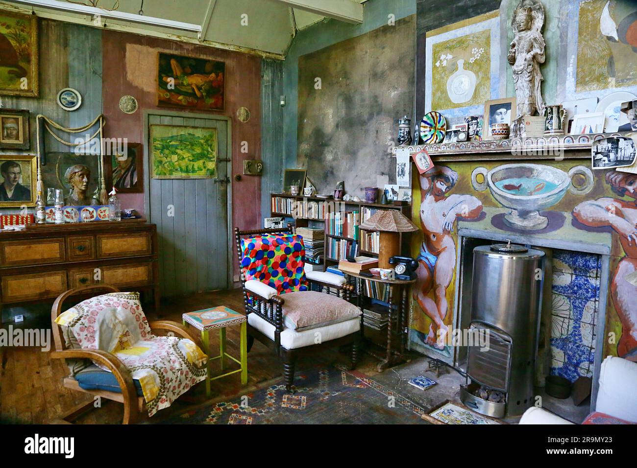 Charleston Farmhouse, West Firle, Lewes, Sussex, UK , Bloomsbury Group ...