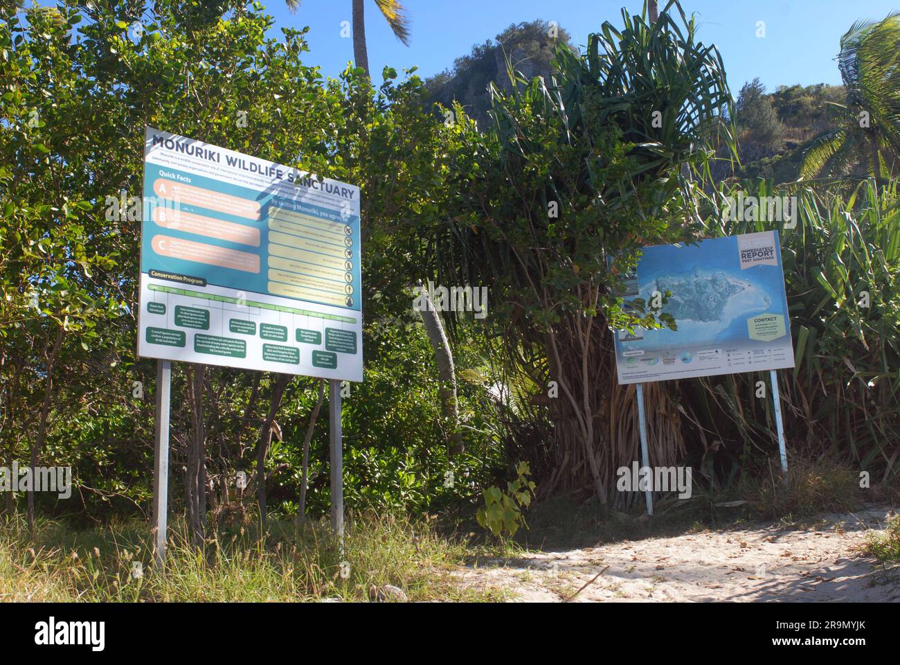 Modriki island castaway film hi-res stock photography and images - Alamy