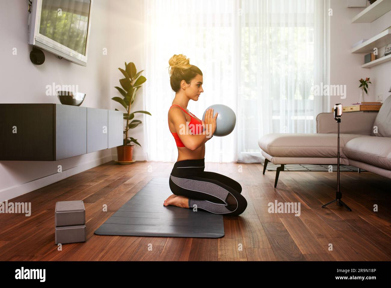 Fitness balance hi-res stock photography and images - Alamy