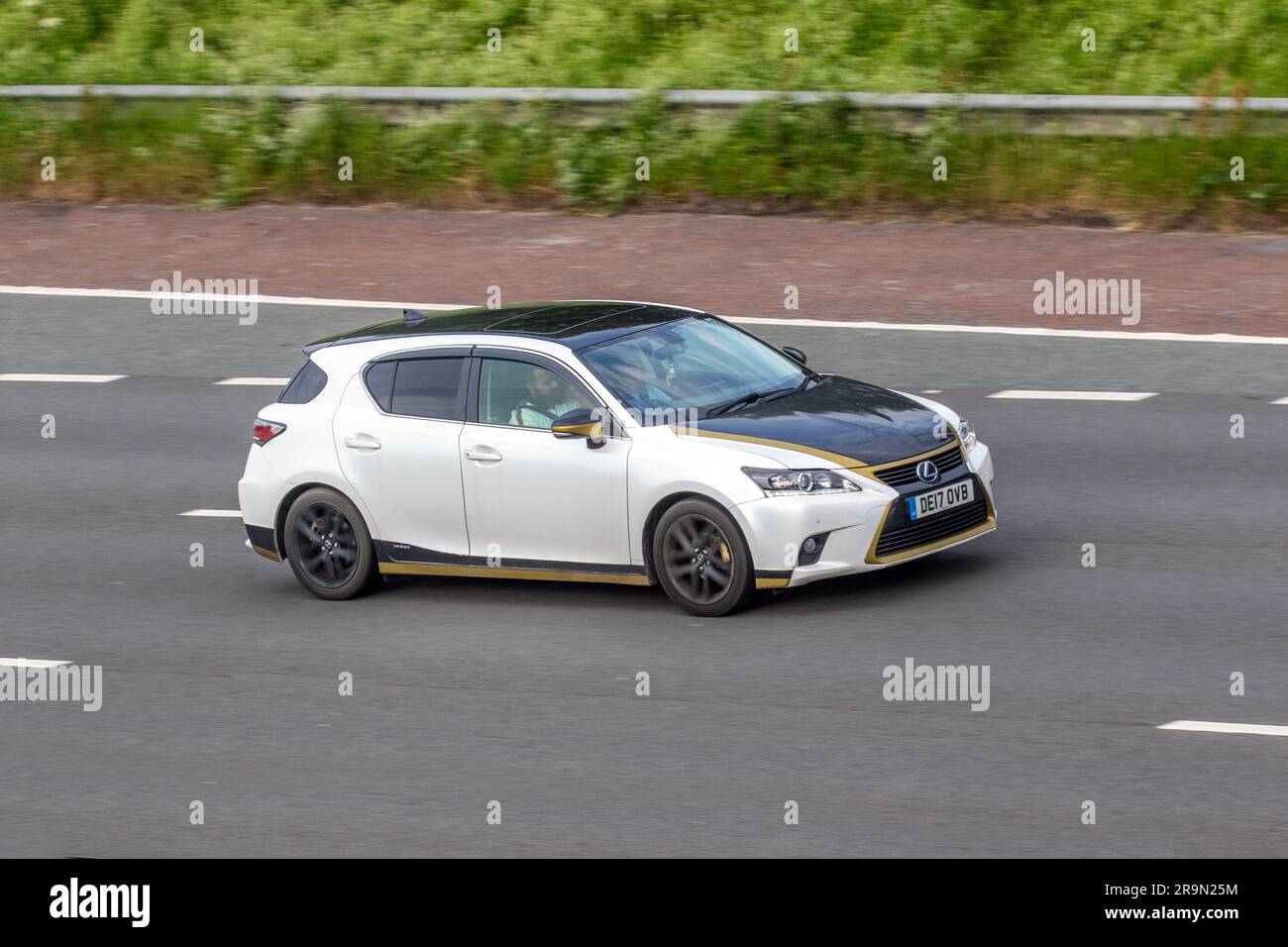 Modern lexus hi-res stock photography and images - Alamy