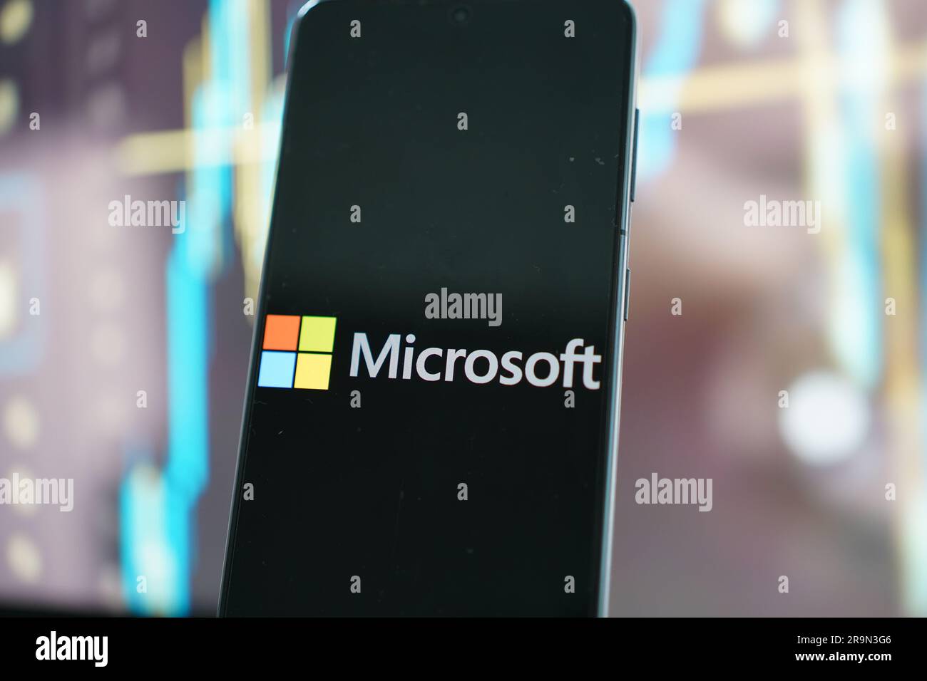 Microsoft news mobile phone hi-res stock photography and images - Alamy