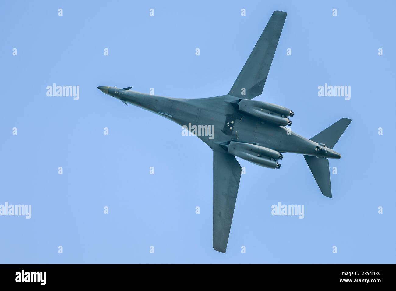 Underside of B-1 Lancer Stock Photo - Alamy