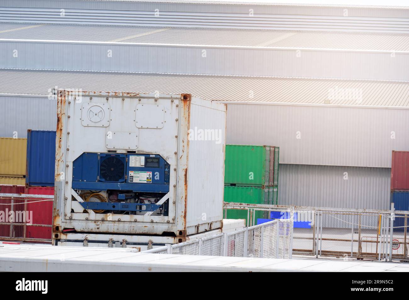 Logistic and warehouses hi-res stock photography and images - Alamy
