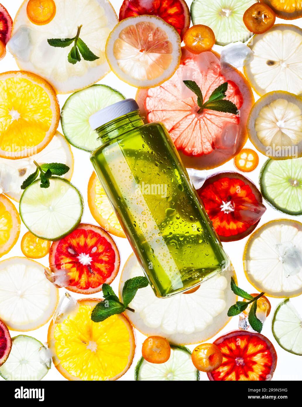 Bottle orange juice fresh hi-res stock photography and images - Alamy