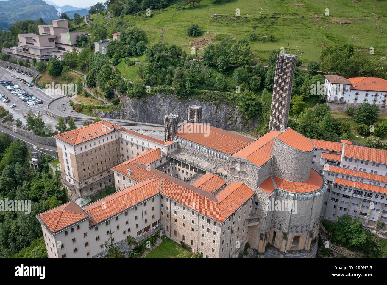 Santuario de aranzazu hi-res stock photography and images - Alamy