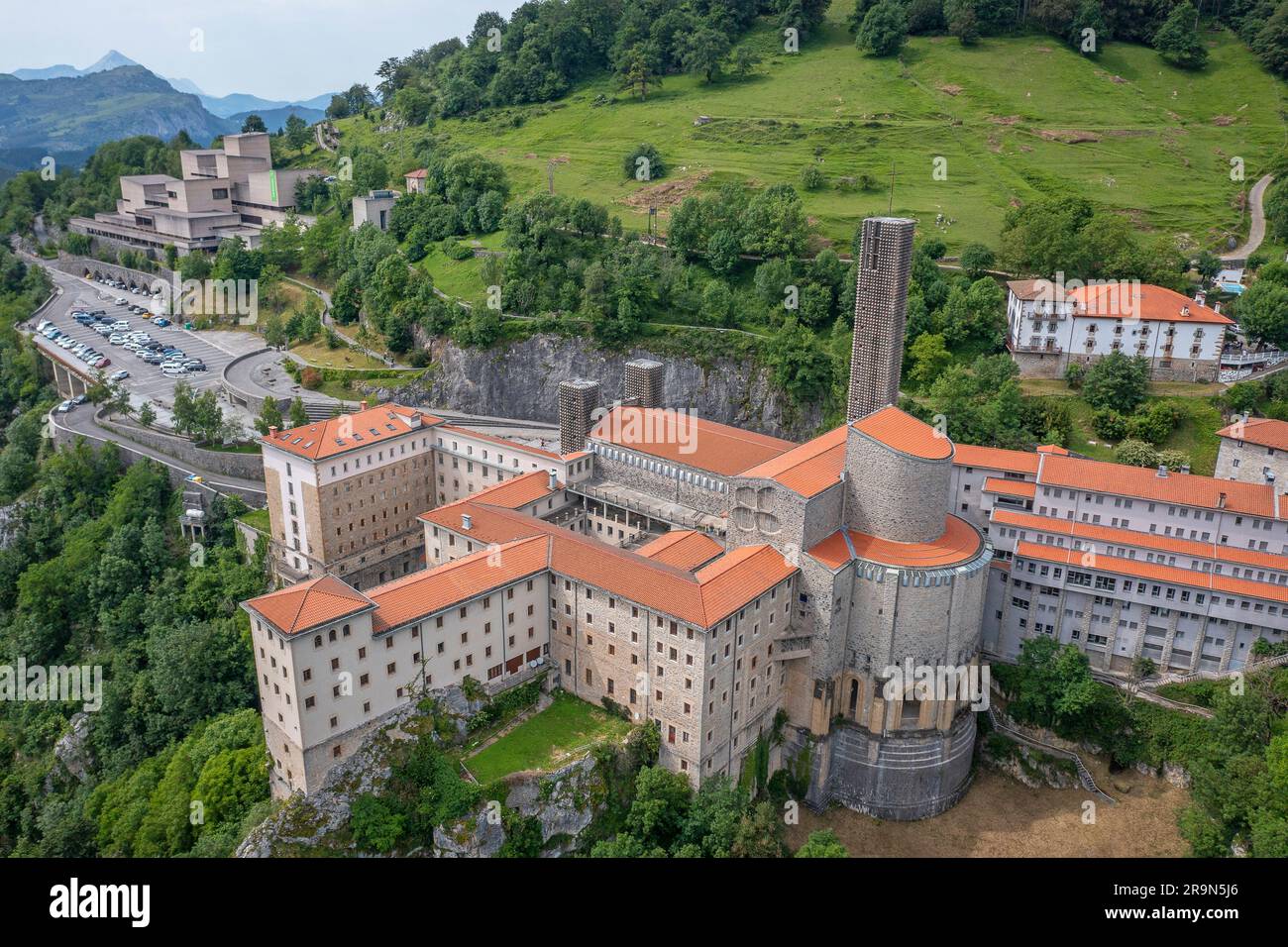 Santuario de aranzazu hi-res stock photography and images - Alamy