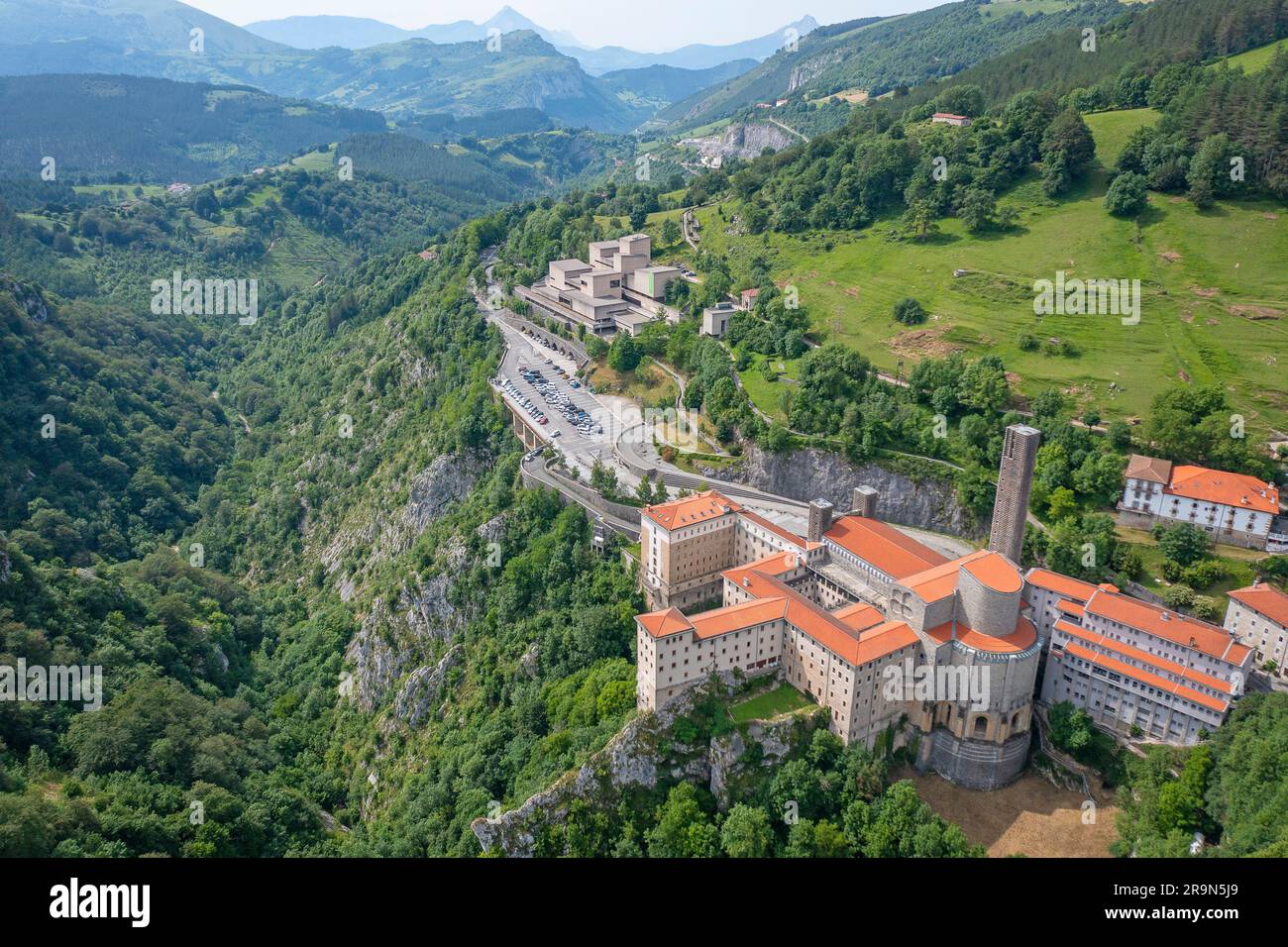 Santuario de aranzazu hi-res stock photography and images - Alamy