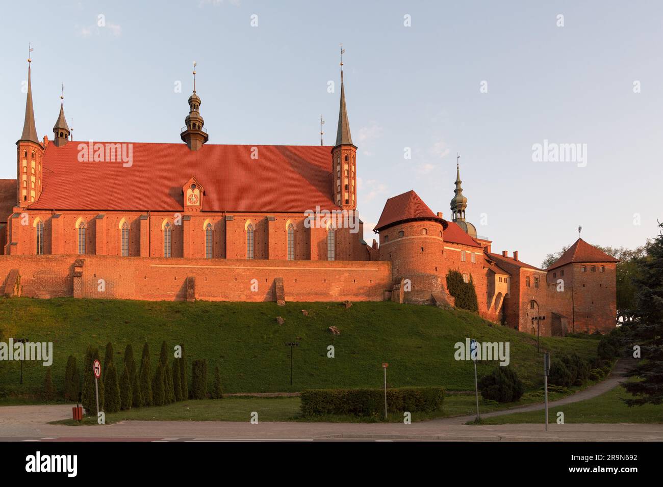 Gothic Archcathedral Basilica of the Assumption of the Blessed Virgin ...