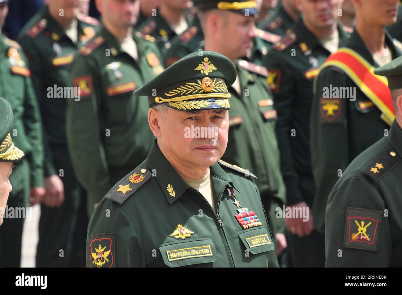 Moscow. Defense Minister Sergei Shoigu (center) before Russian ...
