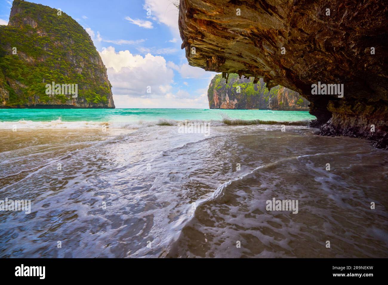 Beautiful scenery of the Thai islands of Phuke, scenery for travel ...