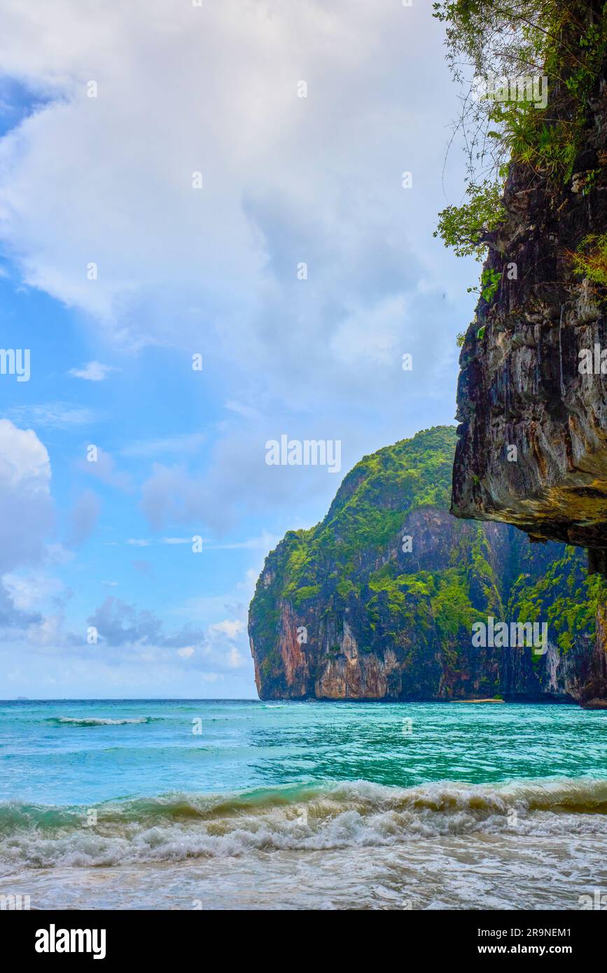 Beautiful scenery of the Thai islands of Phuke, scenery for travel ...