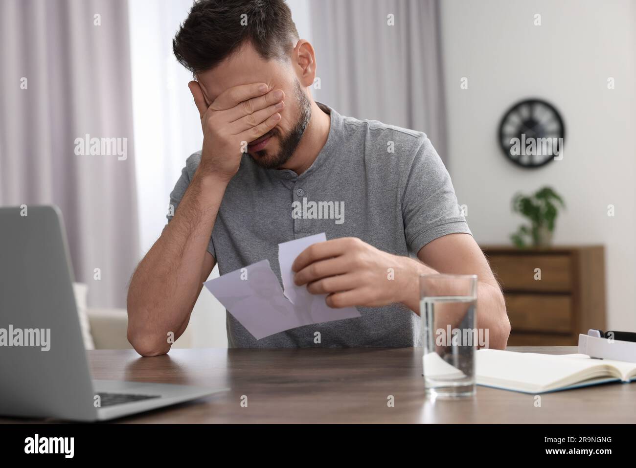 Man photo crying hi-res stock photography and images - Alamy