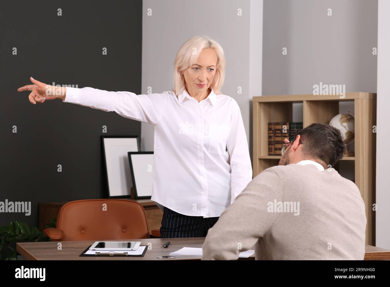Senior boss working wooden hi-res stock photography and images - Alamy