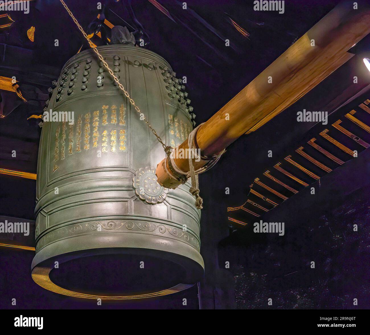 Japan big bell hi-res stock photography and images - Alamy