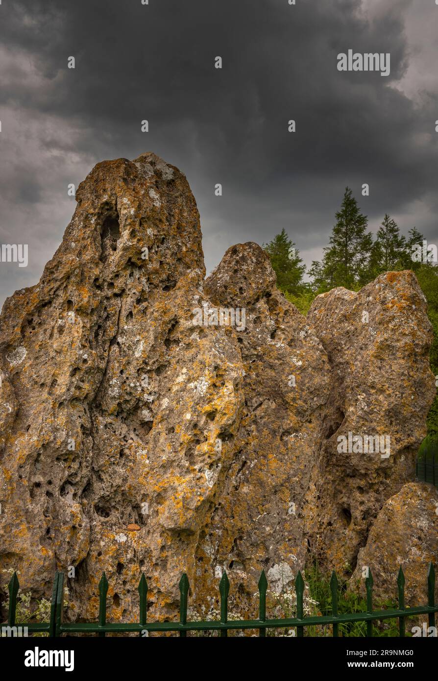 The Whispering Knights Neolithic Dolmen, part of the Rollright Stones ...