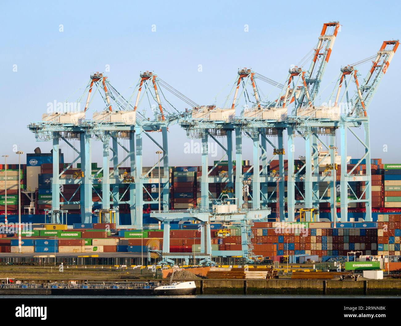 The Port of Zeebrugge is a large container, bulk cargo, new vehicles ...