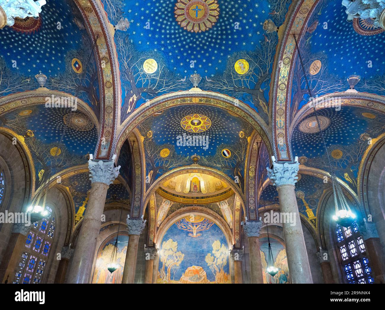 With over 5000 years of turbulent history behind it, Yerushalayim ...