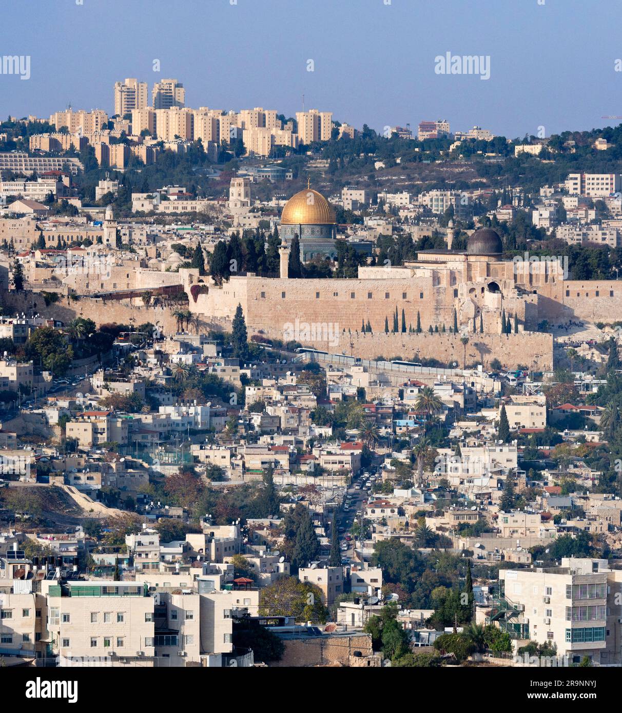 With over 5000 years of turbulent history behind it, Yerushalayim ...