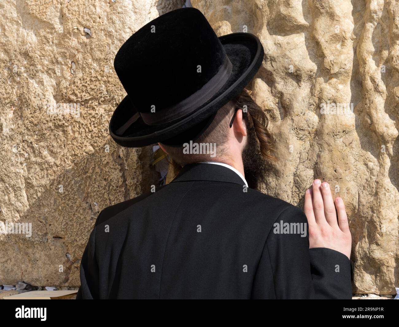 With over 5000 years of turbulent history behind it, Yerushalayim ...