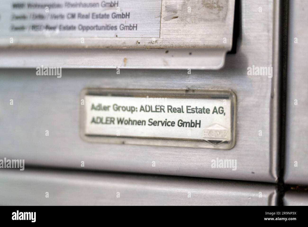 False accounting hi-res stock photography and images - Alamy