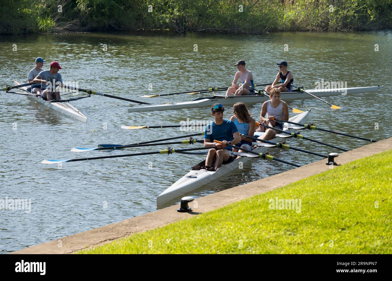 Rowing teams on the Thames at Sandford Village, just by Sandford Lock ...