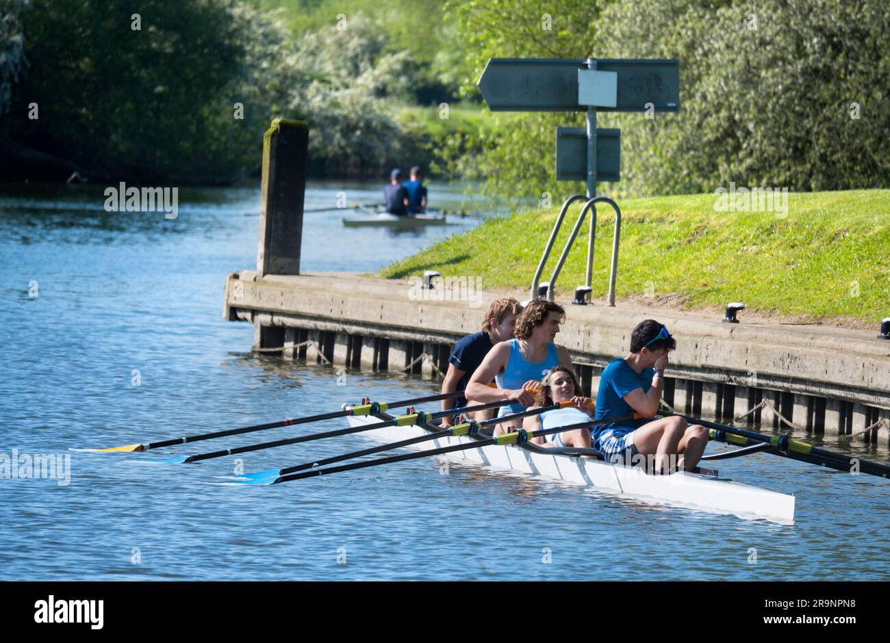 Rowing teams on the Thames at Sandford Village, just by Sandford Lock ...
