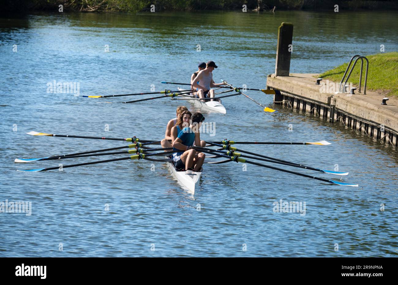 Rowing teams on the Thames at Sandford Village, just by Sandford Lock ...