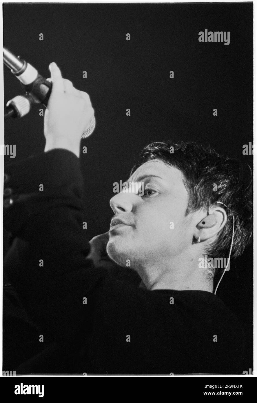 Cocteau twins watkins 1994 Black and White Stock Photos & Images - Alamy