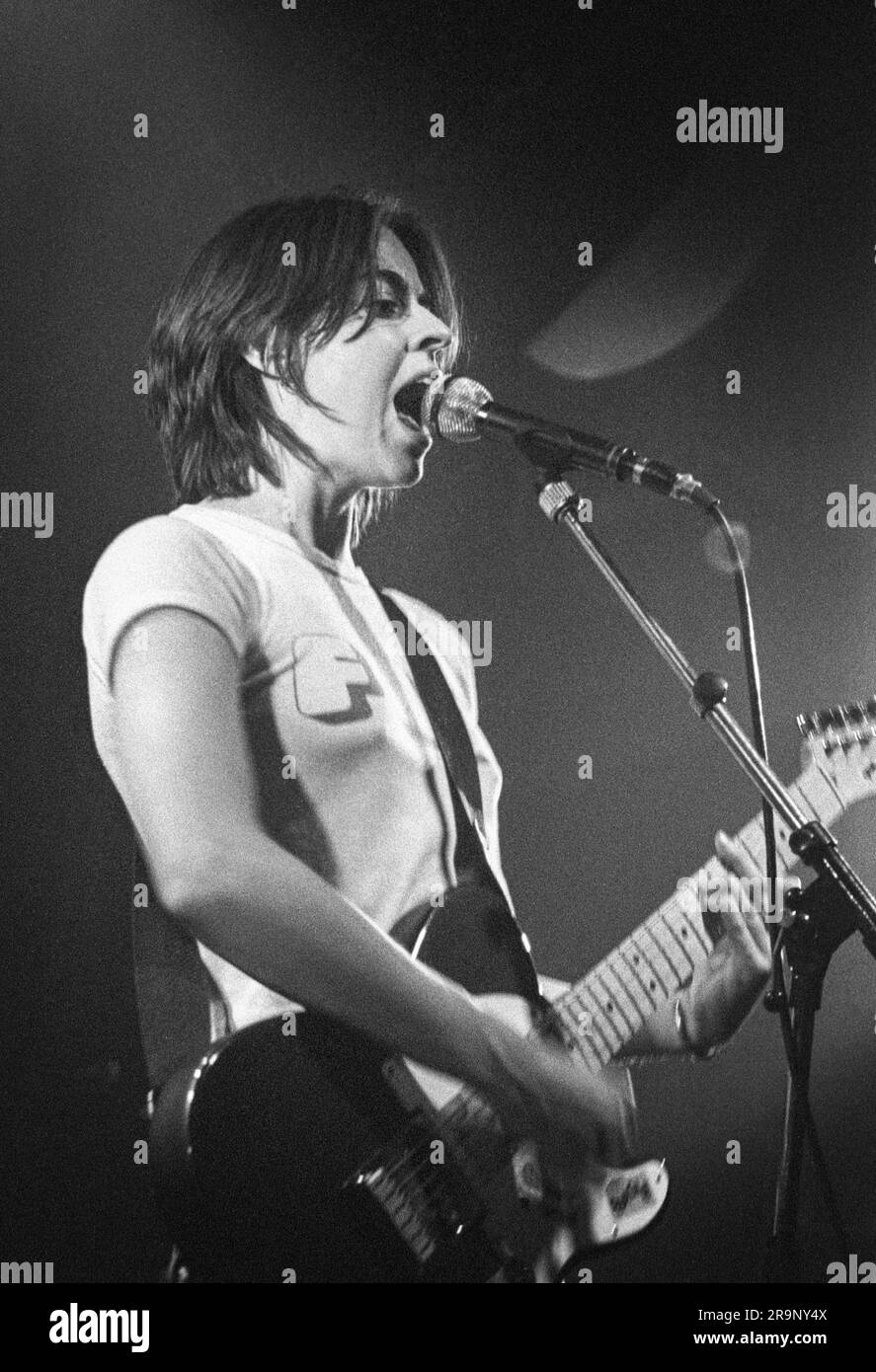A young Louise Wener of rock band Sleeper playing a very early gig at ...
