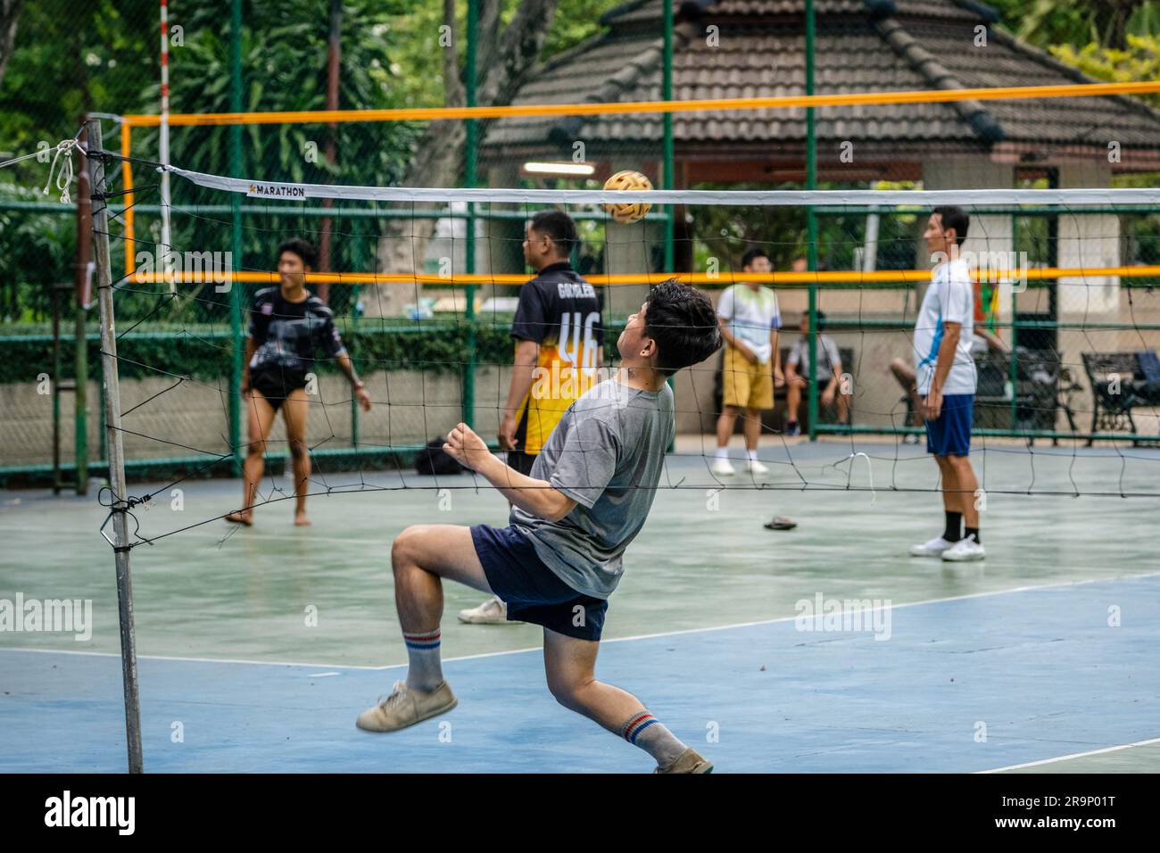 Acrobatic volleyball hi-res stock photography and images - Alamy