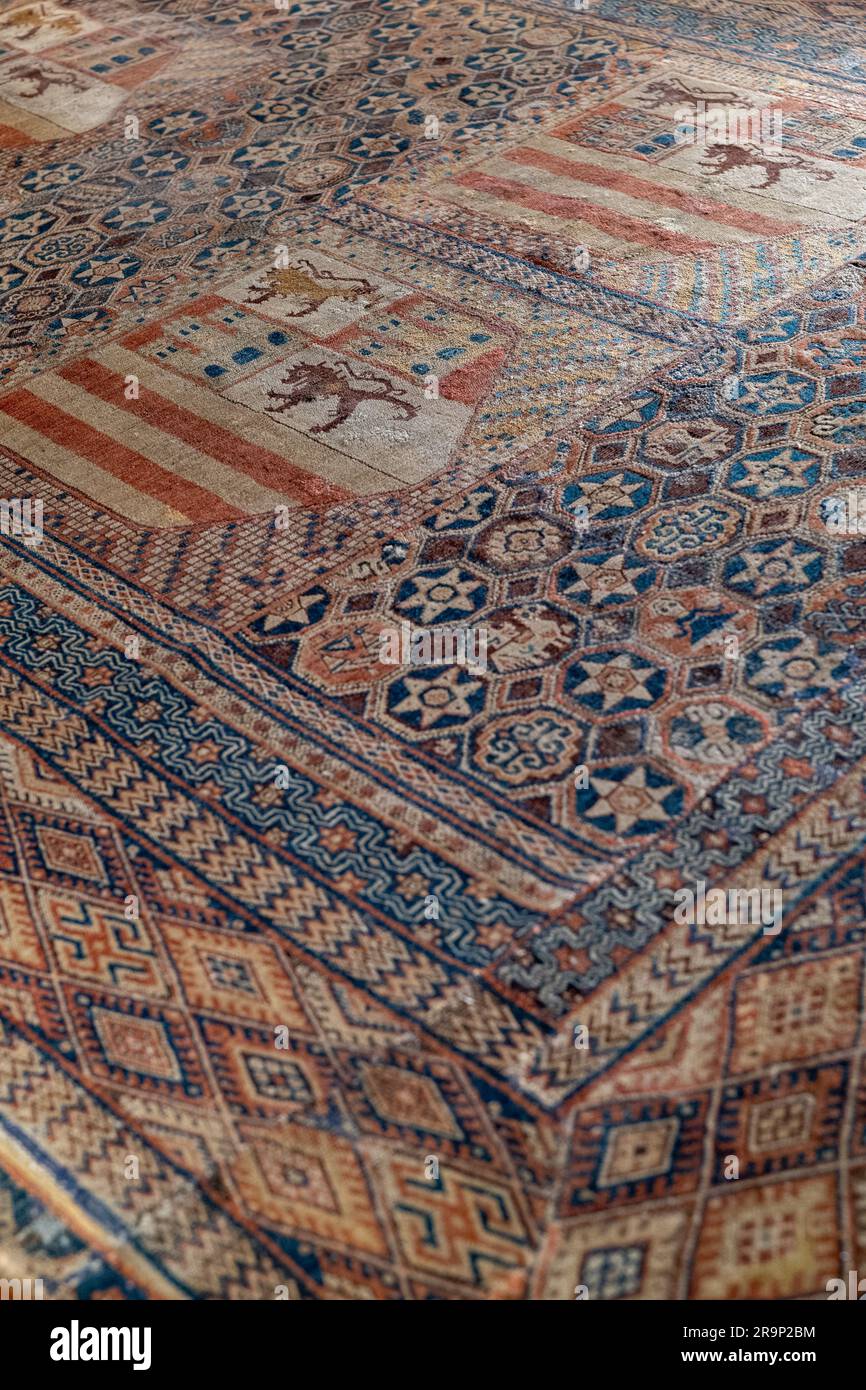 Modern persian carpet pattern hi-res stock photography and images - Alamy