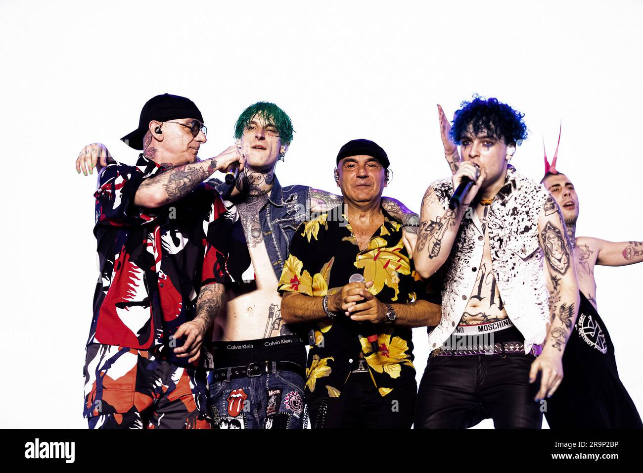 J-Ax and Dj Jad (Articolo 31) with Theo, Plant and Fiks (La Sad Stock ...