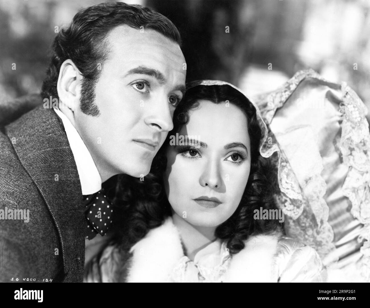 DAVID NIVEN as Edgar Linton and MERLE OBERON as Cathy Linton in ...