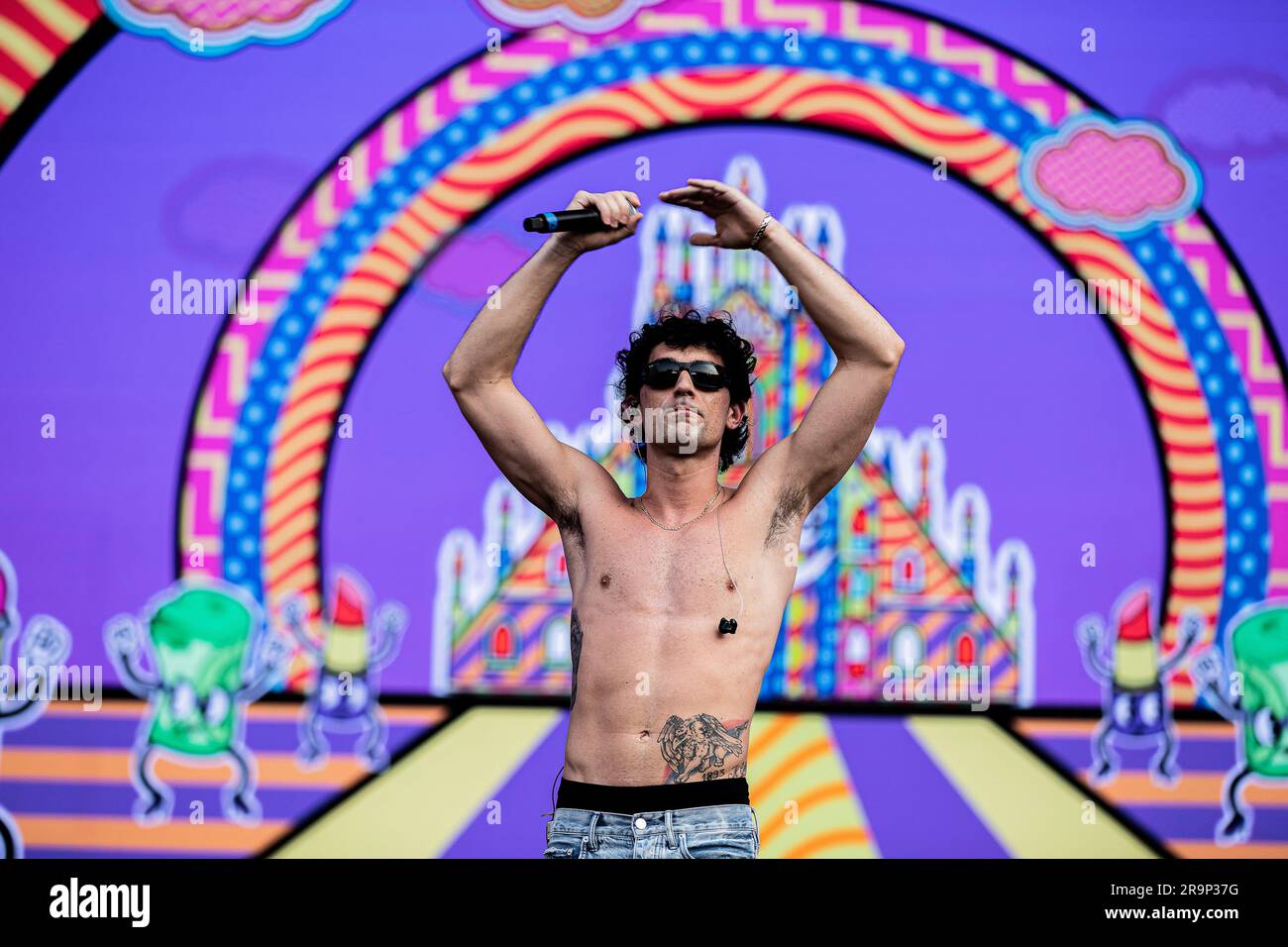 Lovemi hi-res stock photography and images - Alamy