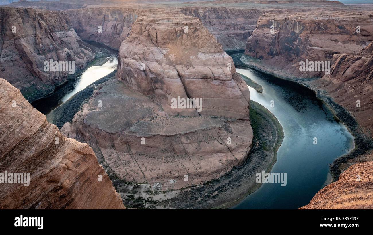 Horseshoe bend amazing view hi-res stock photography and images - Alamy