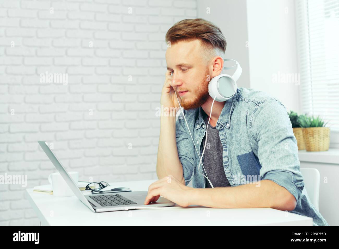 business person working from home Stock Photo - Alamy