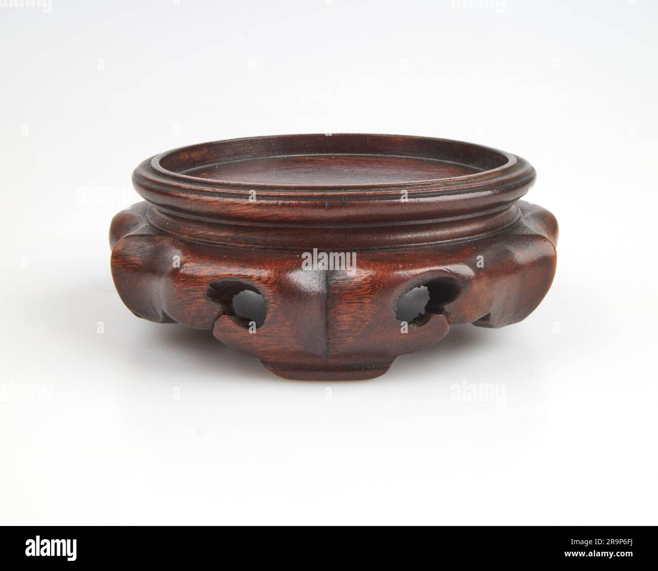 Antique chinese carved hardwood stand for bronze porcelain vase hi-res ...