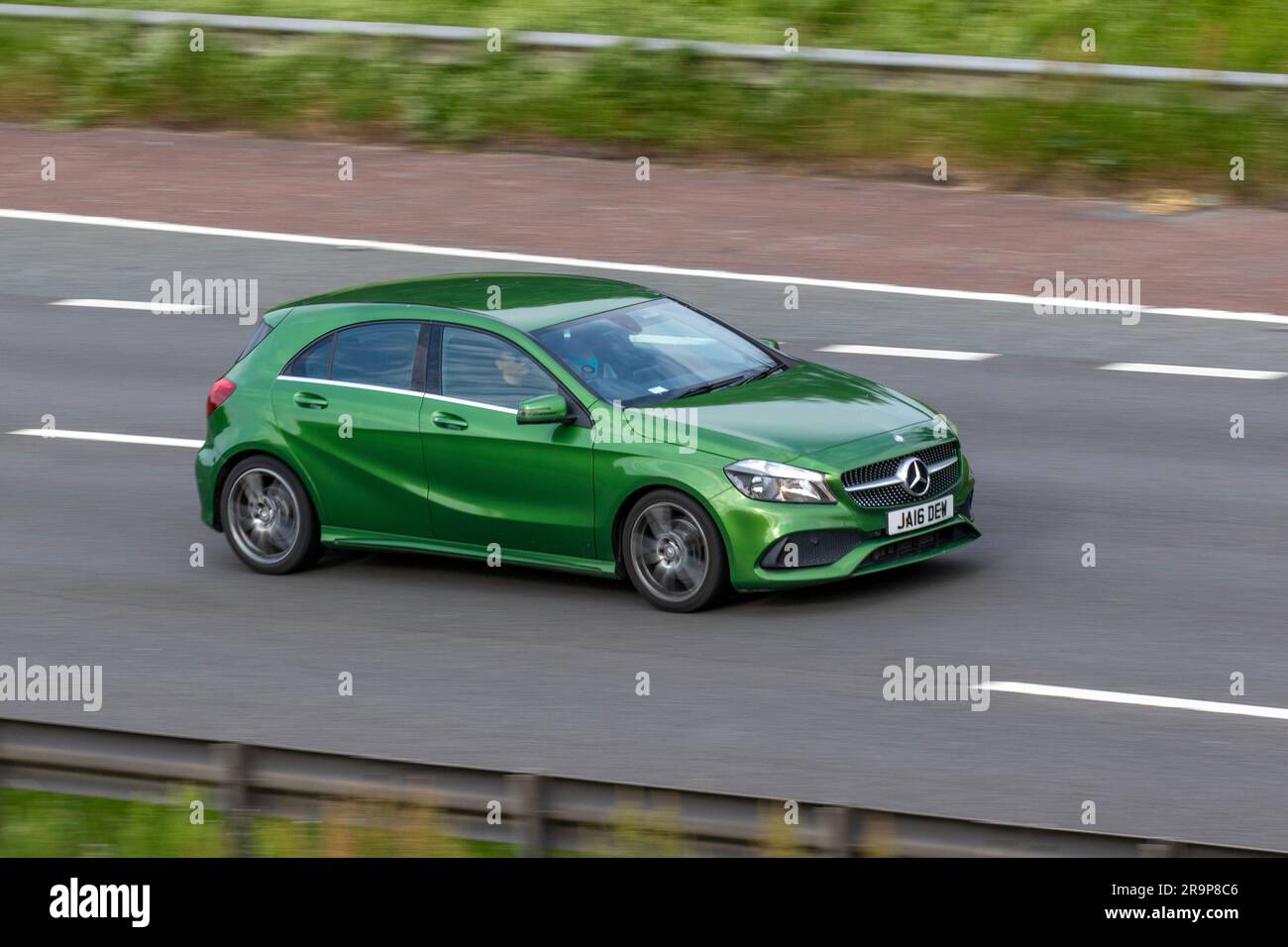Mercedes benz 200 hi-res stock photography and images - Alamy
