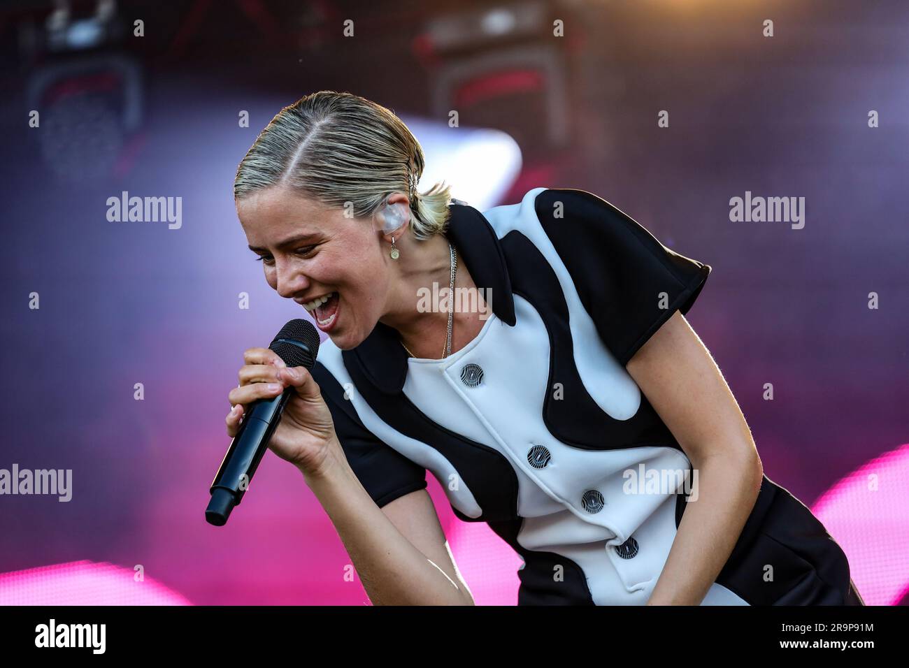 Dagny singer hi-res stock photography and images - Alamy