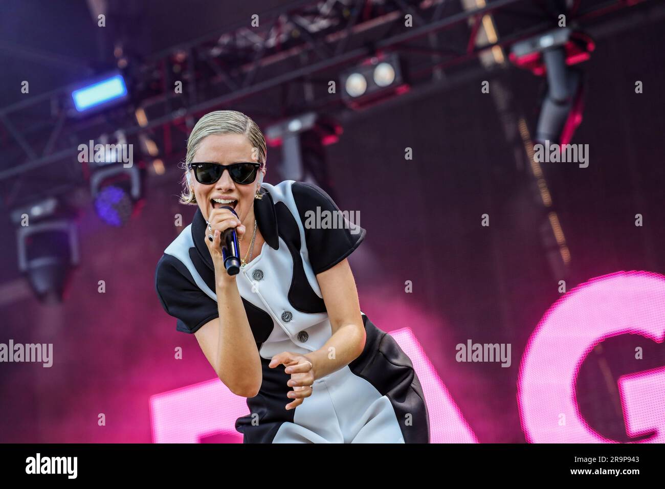 Dagny singer hi-res stock photography and images - Alamy