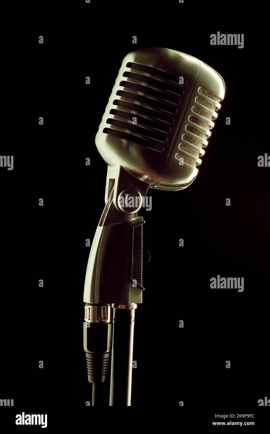 Old microphone 50s retro hi-res stock photography and images - Alamy
