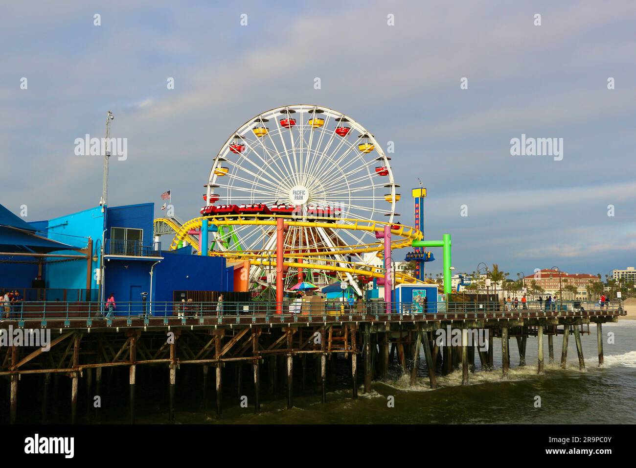Santa Monica West Coaster roller coaster and Pacific Wheel big wheel ...