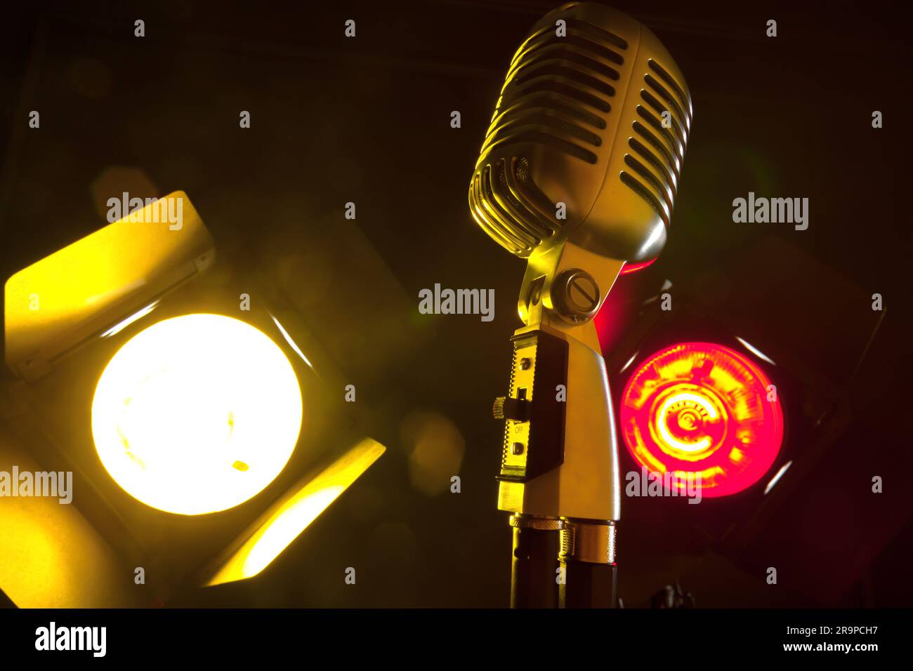 audio microphone retro style Stock Photo - Alamy