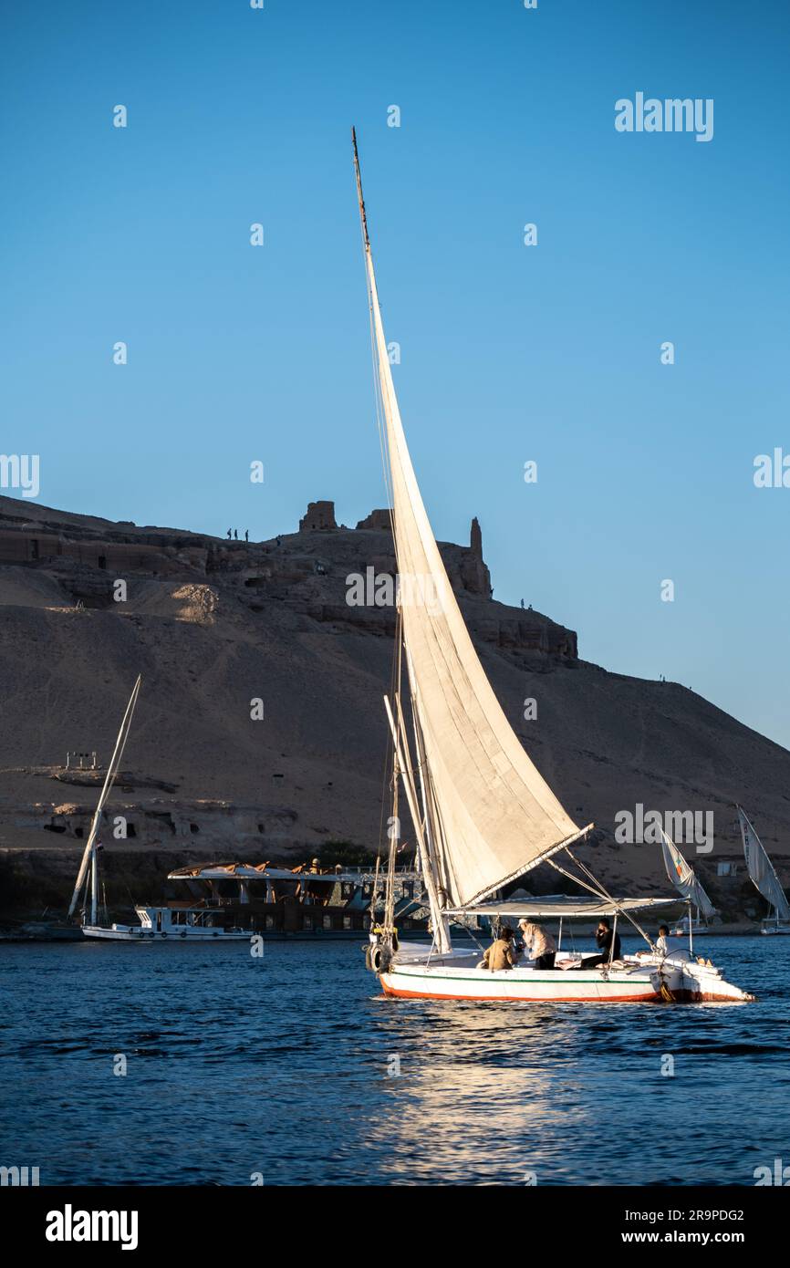Feluca felucca hi-res stock photography and images - Alamy